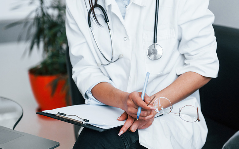 Top 9 Questions to Ask at Your Annual Physical Exam | Oak Street Health