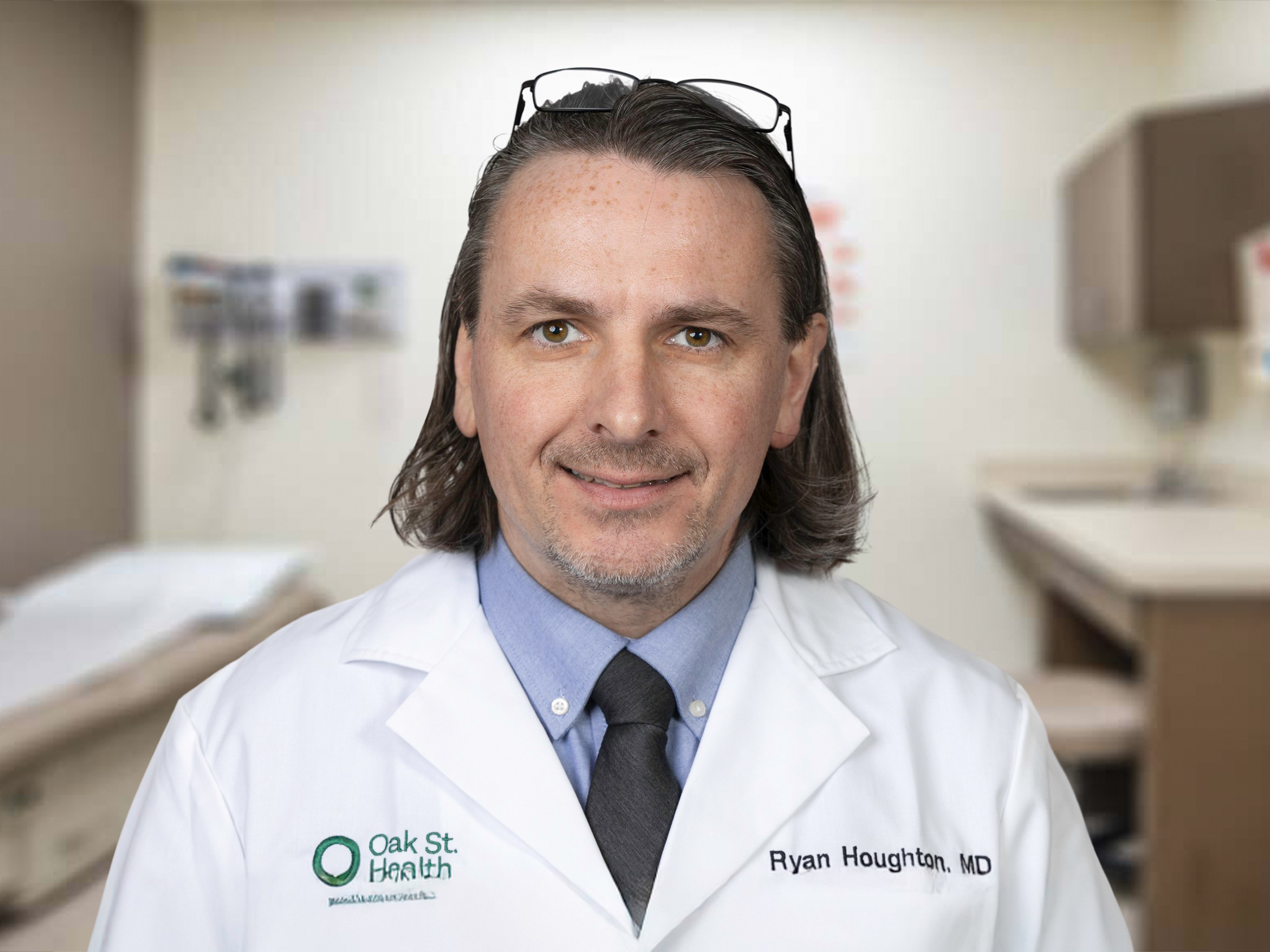 Ryan Houghton, MD - Internist - Indianapolis, IN | Oak Street Health